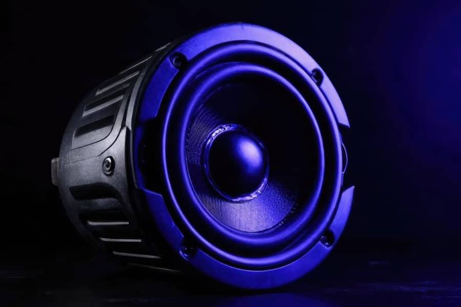 What Should You Look for in Gaming Speakers? Gaming Speakers vs Normal ...